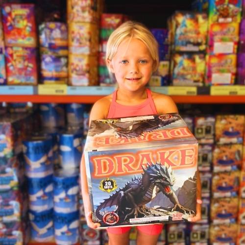 DRAKE DRAGON – Nebraska's Premier Fireworks Retailer | Kracklin' Kirk's ...